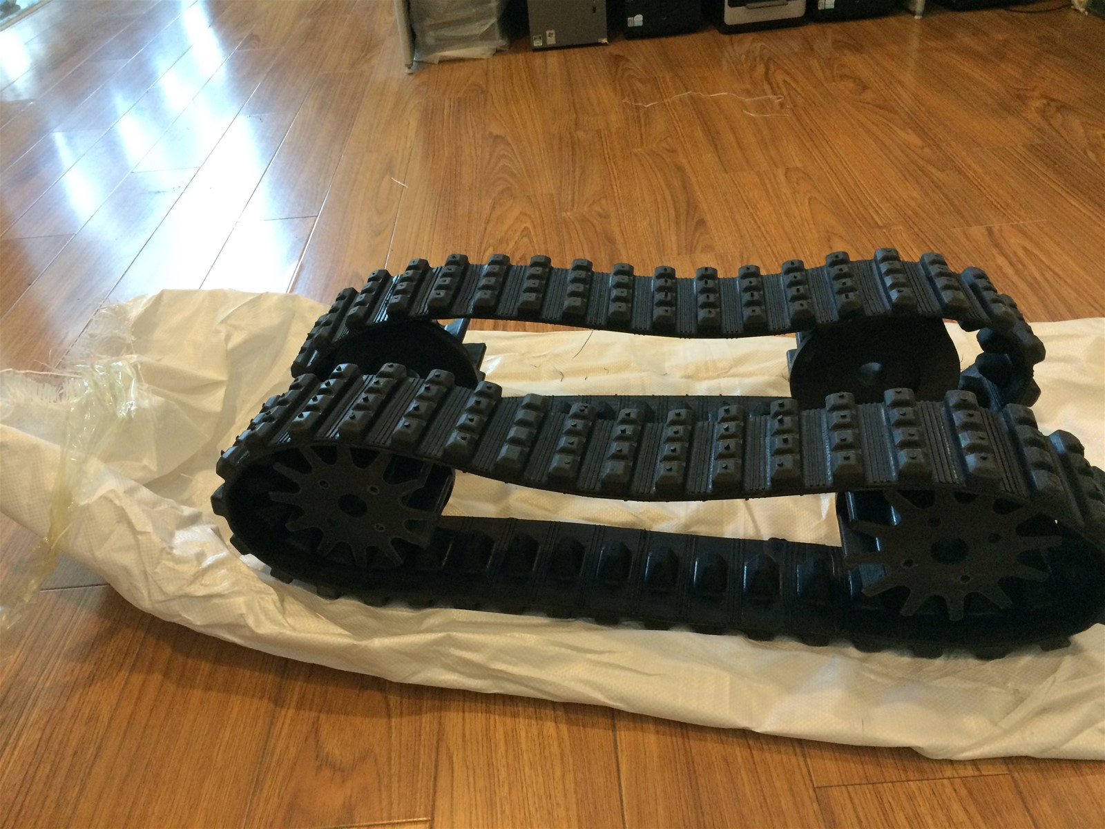 Robot Rubber Track 100*40*50 with wheels for wheelchairs purchasing ...